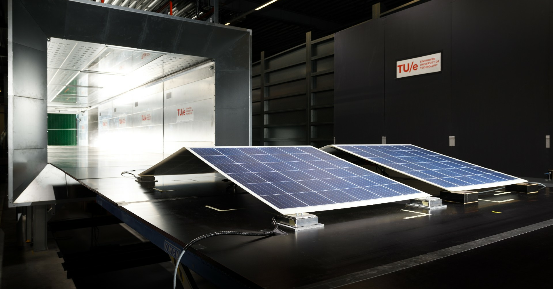 Solarge: a sustainable energy transition through lightweight solar ...