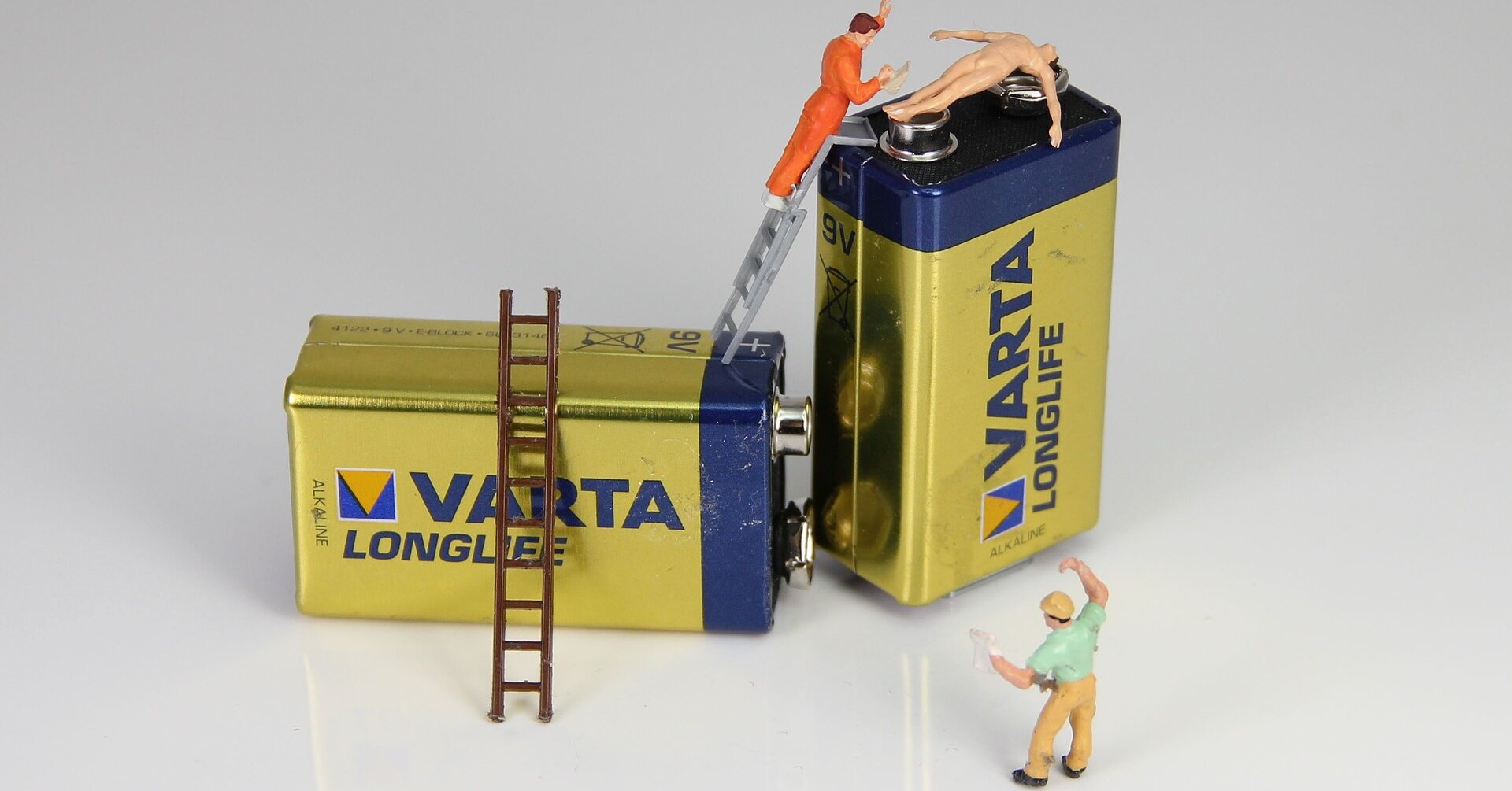 VDL Nedcar alludes to building own battery factory